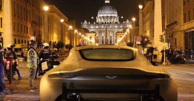 Rome: James Bond Spectre Tour by Minivan - An Authentic Roman Night with a Bond Twist