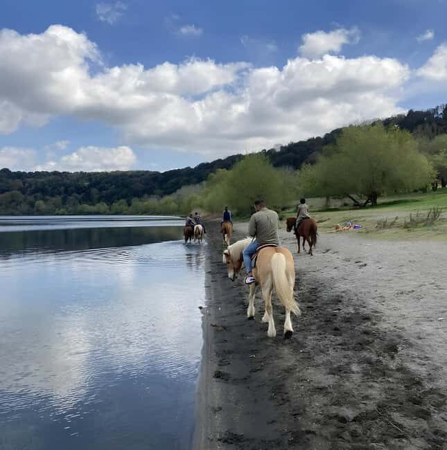 Rome: Lake Martignano Horseback Ride with Guide - Practical Tips for Your Ride