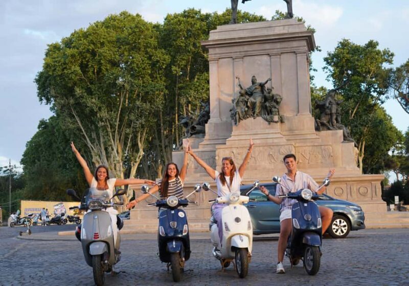 Rome: Night Photography service by Vespa with Aperol Spritz - Key Points
