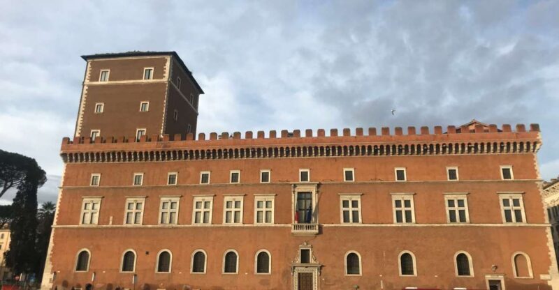 Rome: Palazzo Venezia Reserved Entrance with Museum - Why This Tour Offers Good Value