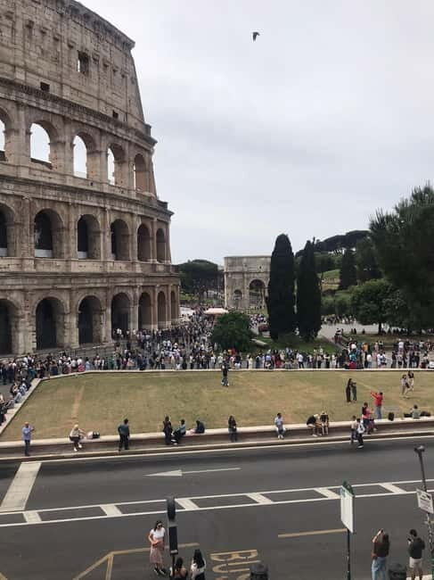 Rome: Pantheon Entry & Walk to Colosseum, Vatican or Park - The Value of a Personal Touch in Rome