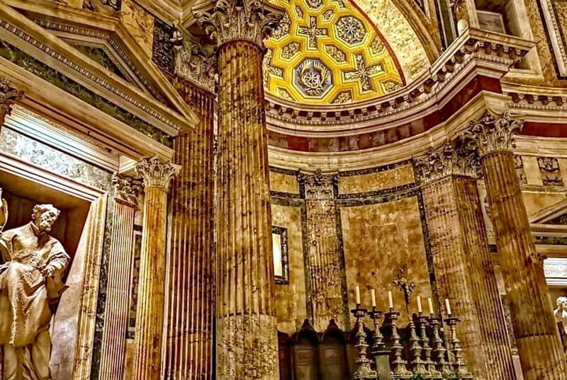 Rome: Pantheon Entry with Host and Digital Commentary Link - An Introduction to the Experience