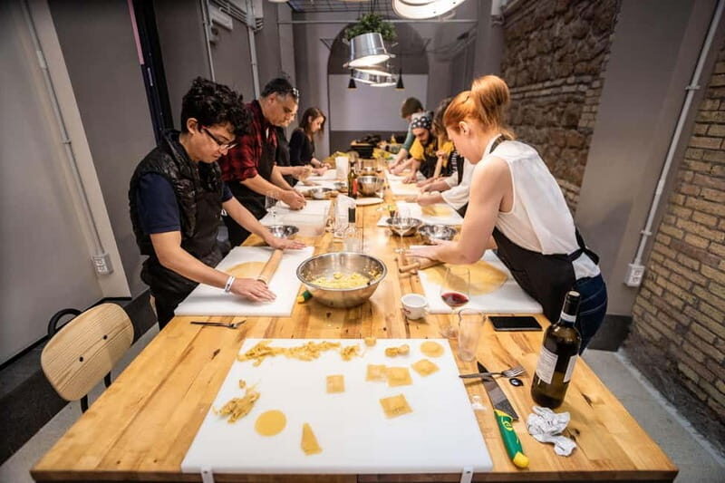 Rome: Pasta Cooking Class with Market Visit and Wine - Key Points