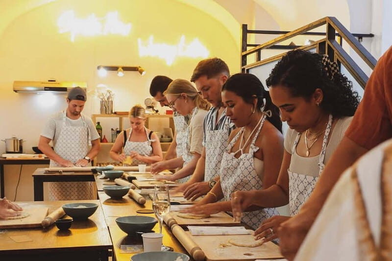 Rome: Pasta & Spritz or Family-Friendly Tiramisu Class - Itinerary Breakdown