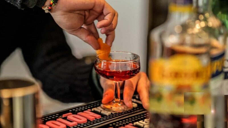 Rome: Piazzas and Fountains Sunset Tour with Aperitivo - Introduction