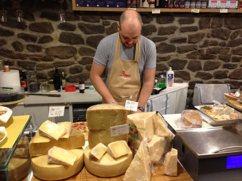 Rome: Private Food Walking Tour with Wine Tastings - Pasta Dishes and Cured Meats