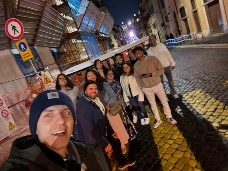 Rome: Private Golf Cart Tour by night 2 hours with Aperitivo - FAQs
