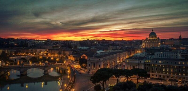 Rome: Private Night Tour with Local - Key Points