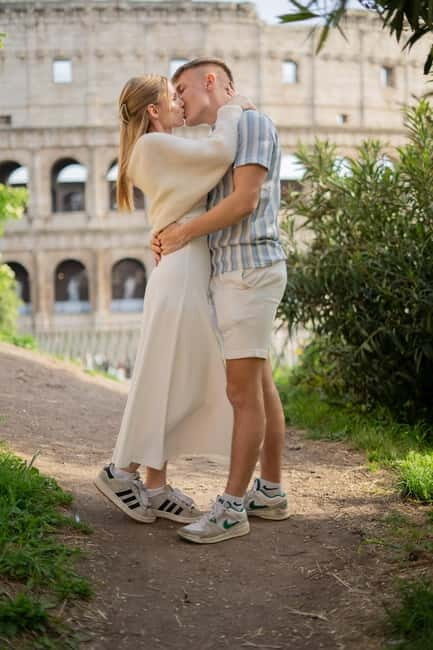 Rome: Private photoshoot at the Trevi Fountain Golden Hour - FAQ