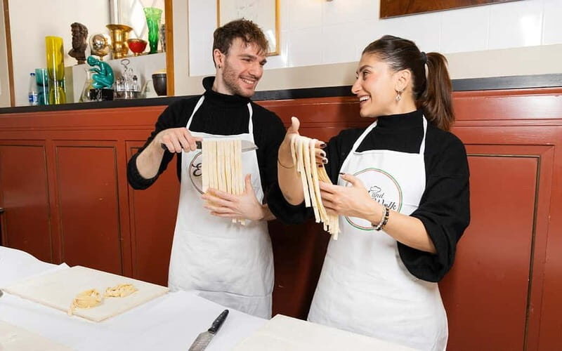 Rome: Ravioli, Fettuccine and Tiramisu Cooking Class - Key Points
