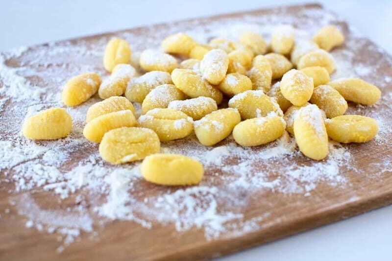 Rome: Roman Food Market Tour and Gnocchi Cooking Class - The Meal: Sharing Roman Flavors with Good Company and Wine