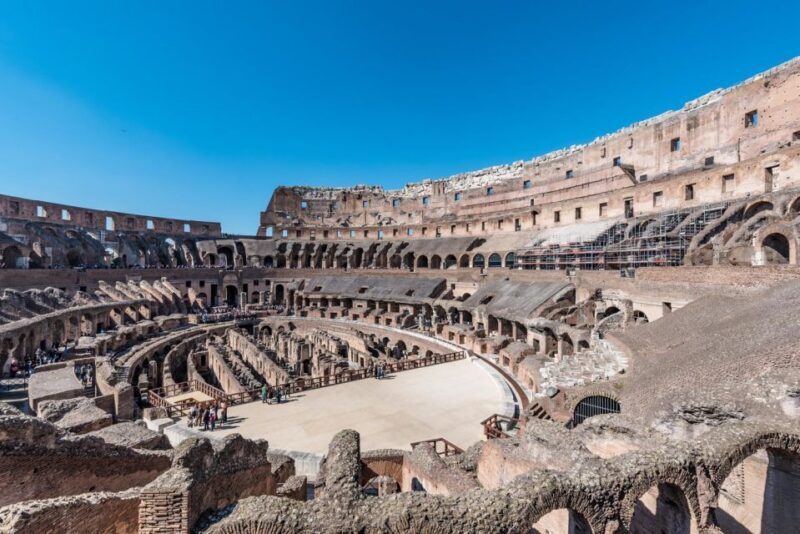 Rome: Roman Piazzas with Colosseum and Roman Forum Tour - Key Points