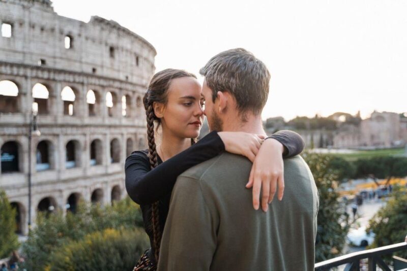 Rome: Romantic Couple Photoshoot Experience at the Colosseum - An In-Depth Look at the Experience
