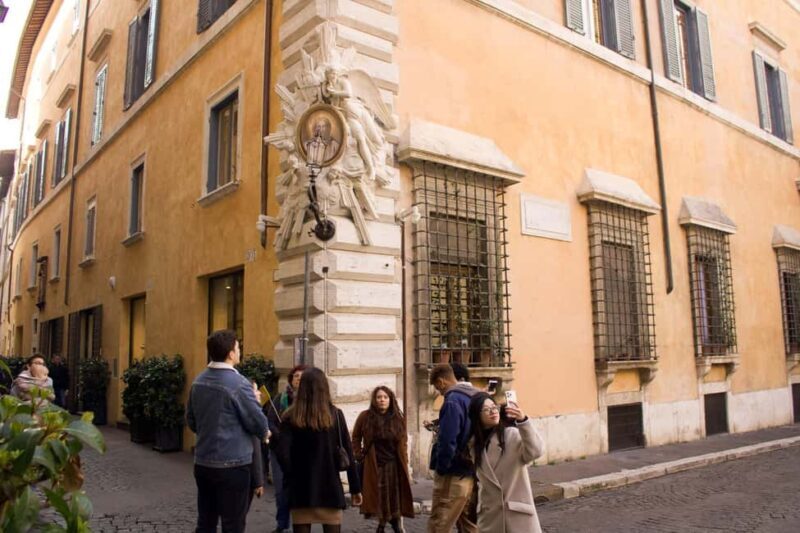 Rome: Small Group Walking Tour in English or Spanish - Who Should Consider This Tour?