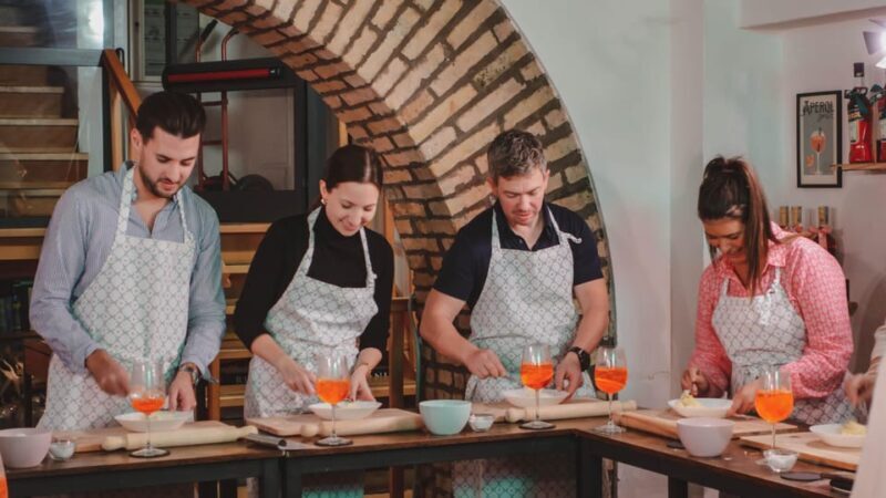 Rome: Spritz & Spaghetti Cooking Class - Key Points