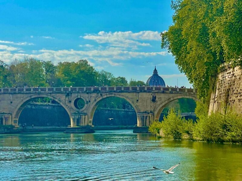 Rome Squares and Fountains Tour & River Boat Hop On Hop Off - The Scenic Boat Ride: Relaxed and Scenic
