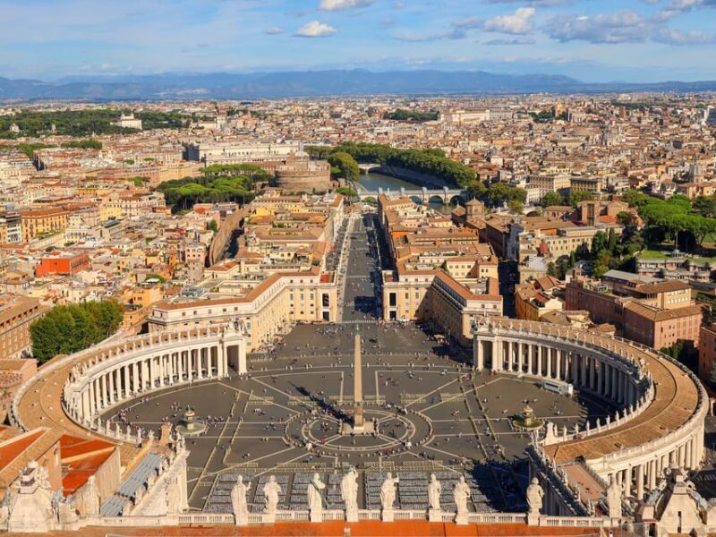 Rome: St. Peter's Basilica, La Pietà, and Papal Tombs Tour - Detailed Review of the Vatican Experience