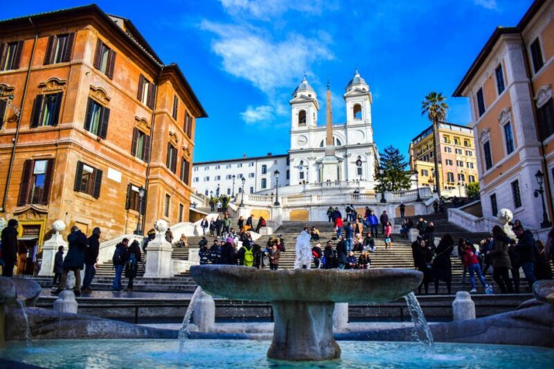 Rome: The eternal city, walking tour fountains and square - End of Tour: Returning to Piazza Barberini