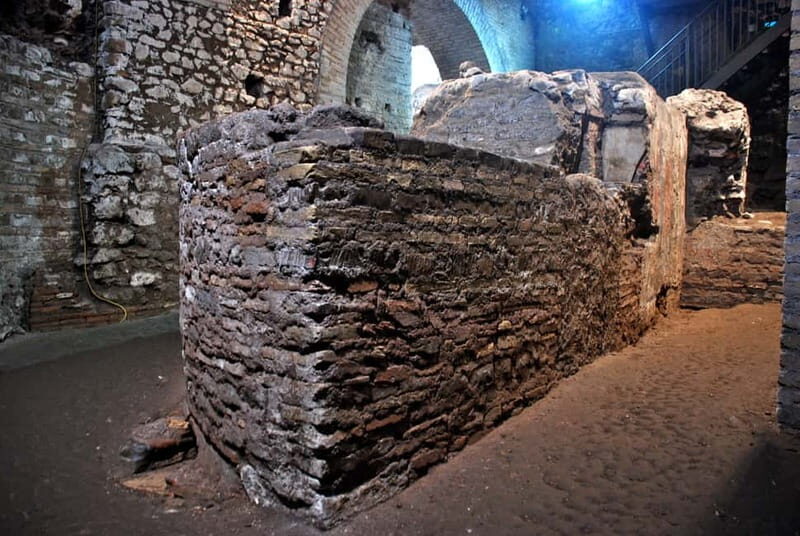Rome: The Undergrounds of Trastevere Tour with Private Guide - Key Points
