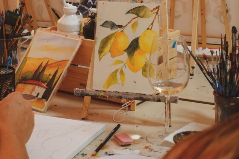 Rome: Tipsy Painting Class with Fine Wine and Arts - Authentic Roman Landmarks on Canvas