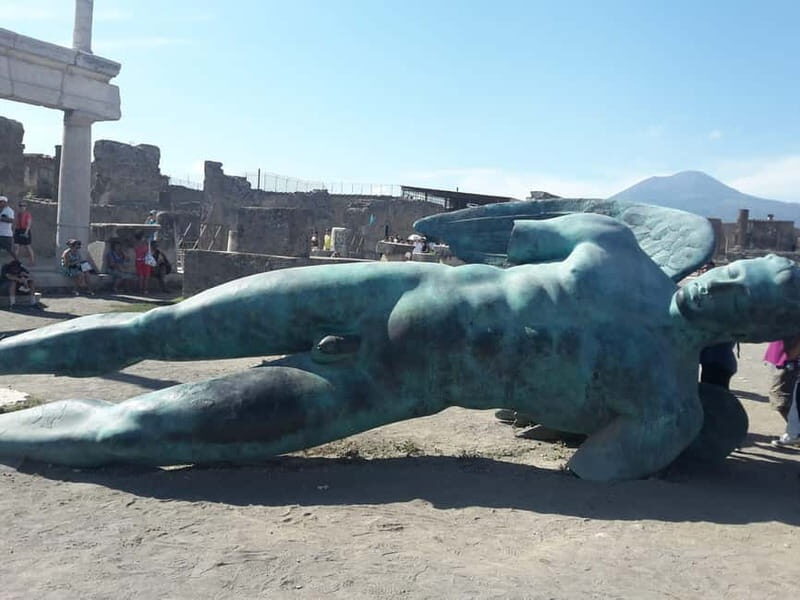 Rome to Pompeii: Transfers with Entry and Tour Guide Option - Who Should Consider This Tour?