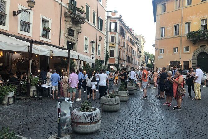 Rome Trastevere Walking Food Tour With Secret Food Tours - The Guides: Knowledgeable and Entertaining