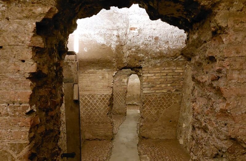 Rome: Underground City Tour with Basilica and Tombs - Key Points
