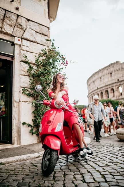 Rome: Vespa Tour with Gelato - An Atmosphere of Freedom and Authenticity