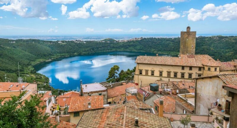 Rome: Visit of Pope's summer residence Private trip - The Charm of Castel Gandolfo Village