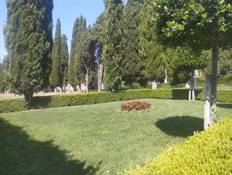 Rome: Walking Tour to the Catacombs of Saint Callixtus - Key Points