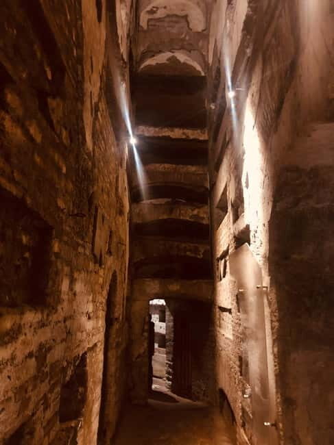 Rome's Hidden Undergrounds of San Clemente & Catacombs Tour - Key Points