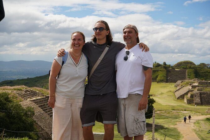 Roots of Oaxaca: Monte Albán and ancient art. - Key Points