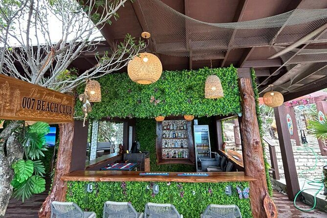 Rose Island Adventure: Snorkel, Sea Turtles, and Private Beach - FAQ