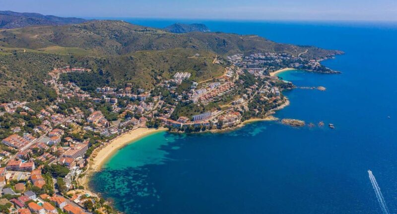 Roses: Rent the boat and live an unforgettable experience - FAQs