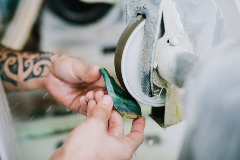 Rotorua: Jade Carving Experience at a Local Studio - Key Points