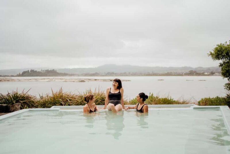 Rotorua Lake: Deluxe Lake Spa Geothermal Hot Spring Bathing - Key Points