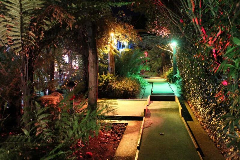 Rotorua: Mini Golf Experience - Key Points
