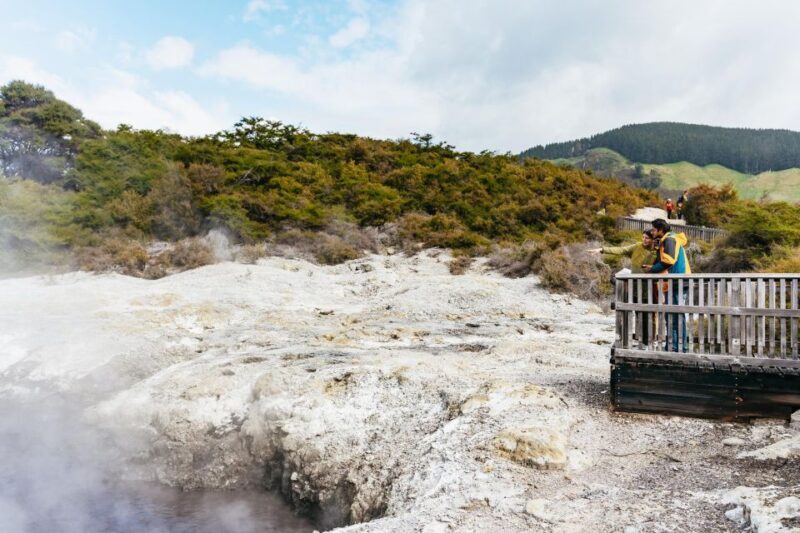 Rotorua: Wai-O-Tapu Geothermal Park Entry Ticket - The Visitor Experience and Facilities