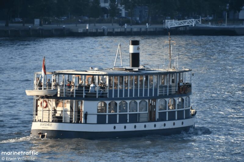 Rotterdam: 2.5-Hour Leckers Boat Cruise and Buffet - An In-Depth Look at the Rotterdam Boat Cruise with Buffet