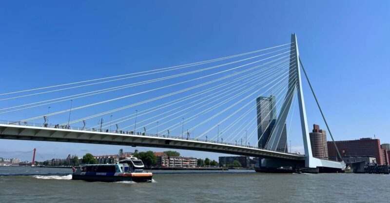Rotterdam: Waterbus Ticket to Dordrecht and/or Kinderdijk - Summary