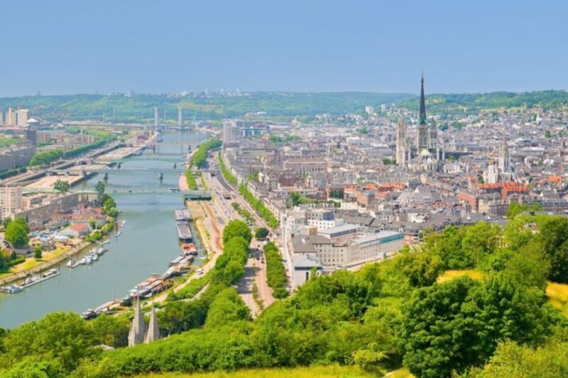 Rouen: Private custom tour with a local guide - Key Points