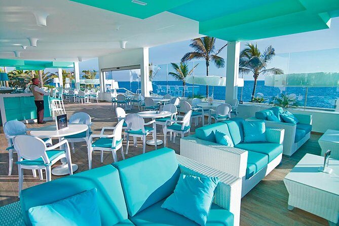 Round trip Airport (LPIA) to Atlantis, Comfort Suites, Warrick, Harbourside, RIU - FAQ