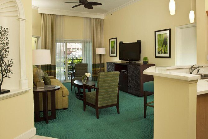 Round trip Airport (LPIA) to Baha Mar, Melia, West Bay St, Cable Beach, Breezes - Introduction: What Makes This Airport Transfer Stand Out