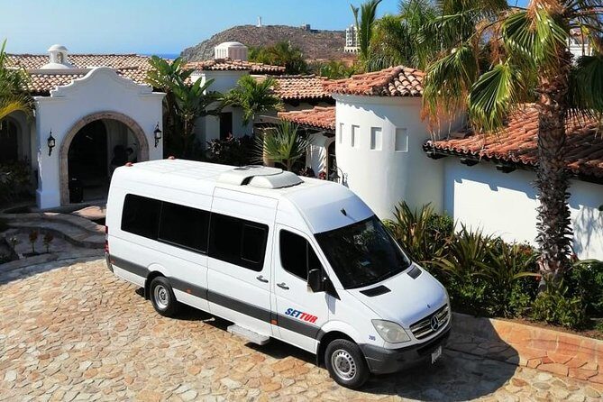 Round Trip Airport SJD to Cabo San Lucas/ Arrival and Departure - Key Points