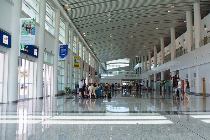 Round-Trip Transfer between Antigua Airport and Antigua Hotels - Antigua Airport to Hotel Transfers: A Practical Review for Travelers