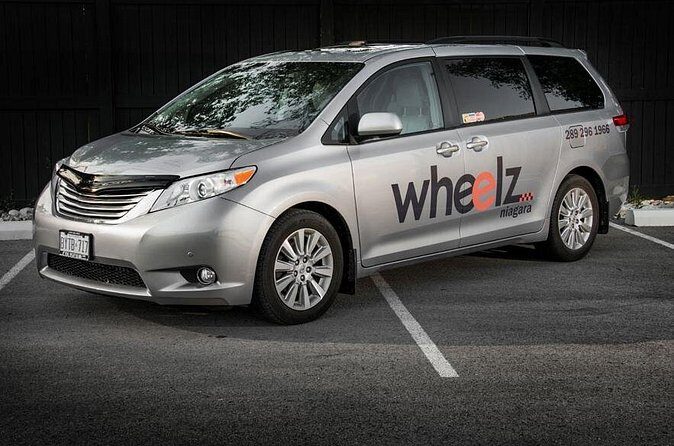 ROUNDTRIP Ground Transfer Buffalo Niagara Int Airport (BUF)-Niagara Falls Canada - What Makes This Service Stand Out?