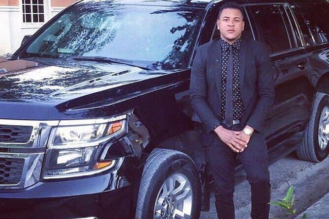 Roundtrip VIP transfers from Punta Cana to uvero alto and bavaro - Key Points