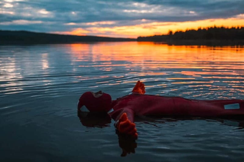 Rovaniemi: Aurora Borealis Autumn Lake Floating Experience - What Is the Aurora Borealis Lake Floating Experience?