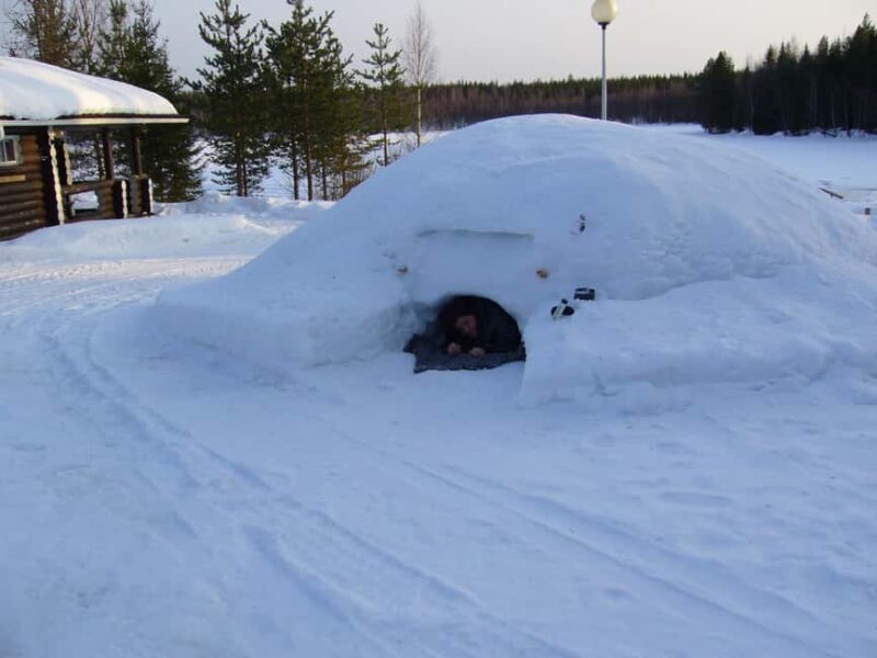 Rovaniemi: Building a Snow Igloo - The Cozy Lunch: A Fireside Grilling Experience
