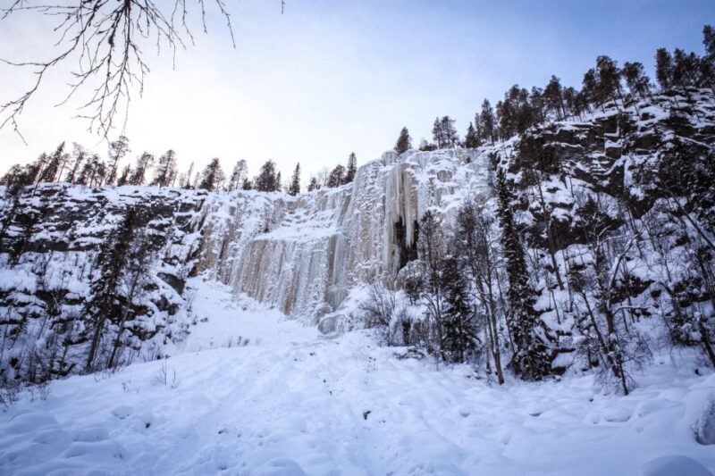 Rovaniemi: Frozen waterfalls Korouoma - Assessing the Value